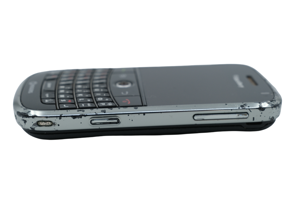 Lot of 2 BlackBerry Phones Bold 9000 & 9780 For Parts / No Battery ...