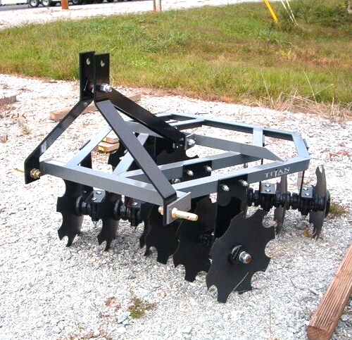 New Titan 1216 4 ft. Disc Harrow for 3 point (FREE 1000 MILE DELIVERY ...