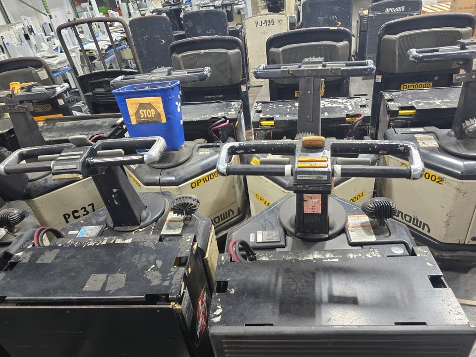 Crown Walkie Rider Electric Pallet Jacks - 6,000-8,000 lbs, 24V, 750 AH ...