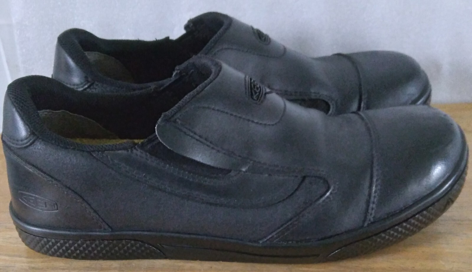 Keen Shoes Mens Slip on Causual Clog Black Leather Round Toe. Size 12 ...