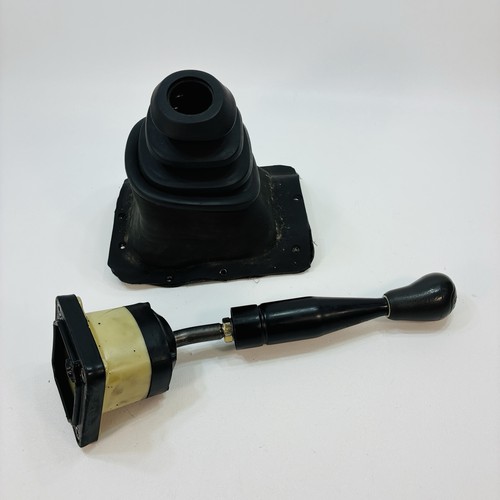 96-03 Chevy S10 Sonoma Hombre 5 Speed Manual Tran Short Shifter Boot 2 ...
