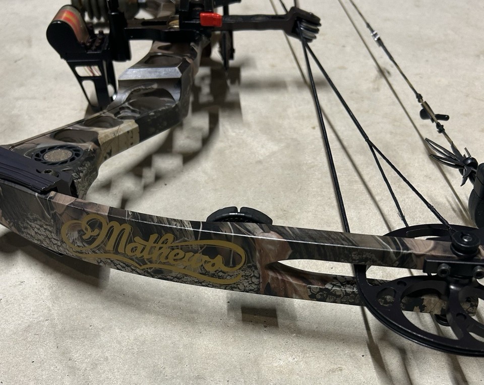 Mathews Switchback Compound Bow 70lbs 30” DL Right Hand | eBay