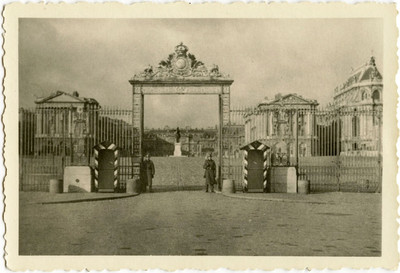 WWII ERA GERMAN SOLDIERS GUARDING GATE OF VERSAILLES PALACE, FRANCE ...