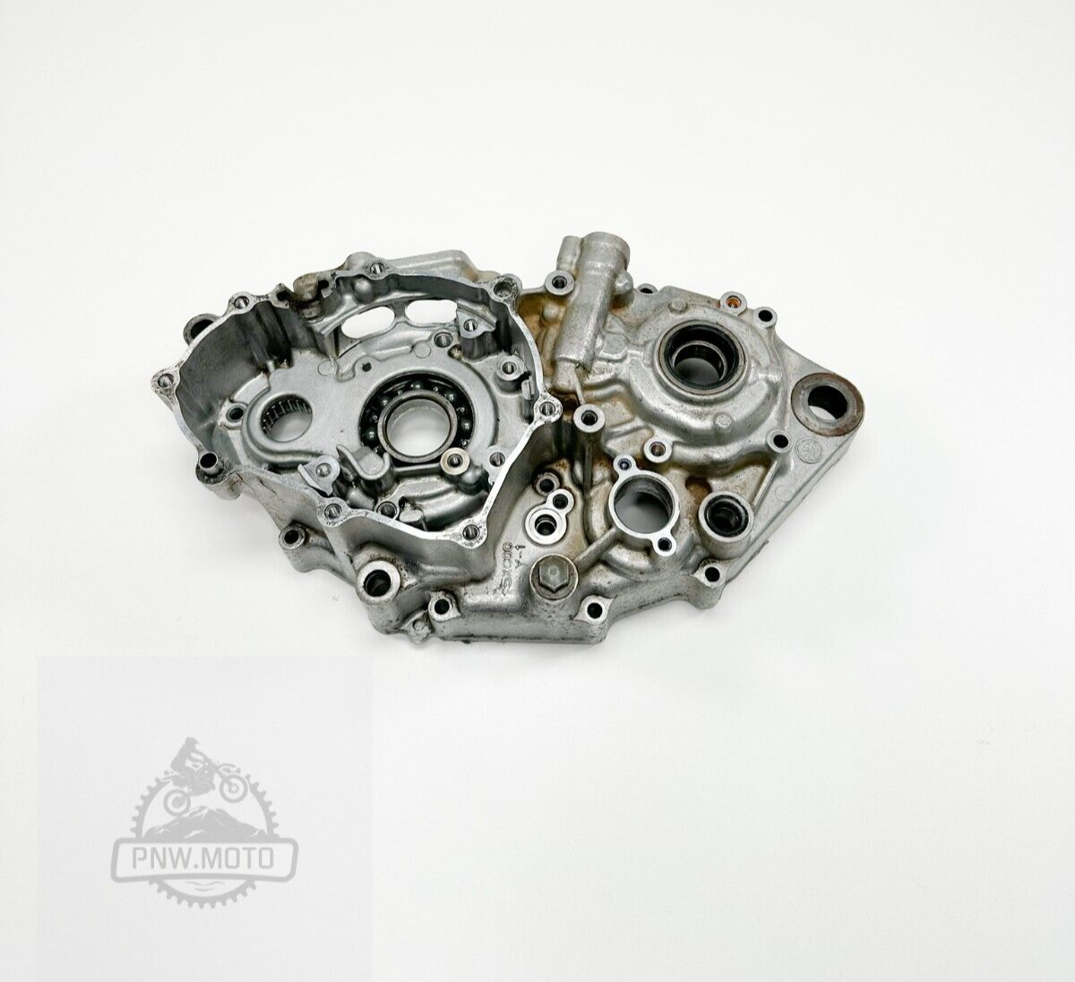 2004 Yamaha YZ250F YZ 250f OEM Engine Motor LEFT Crankcase Crank Case ...