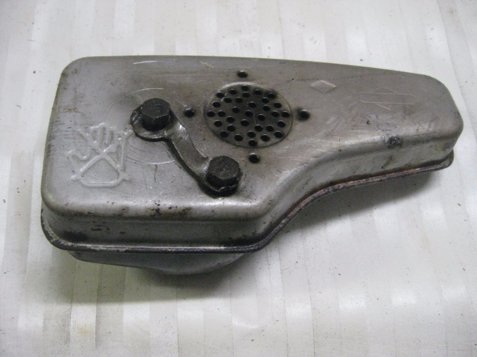 Briggs and Stratton 123K02-0235-E1 Engine Muffler Assembly Part 692038 ...