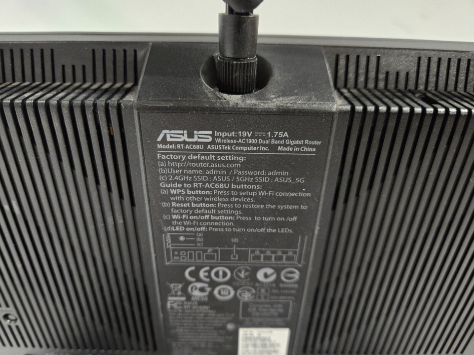 ASUS AC1900 WiFi Gaming Router (RT-AC68U) - Dual Band Gigabit Wireless ...