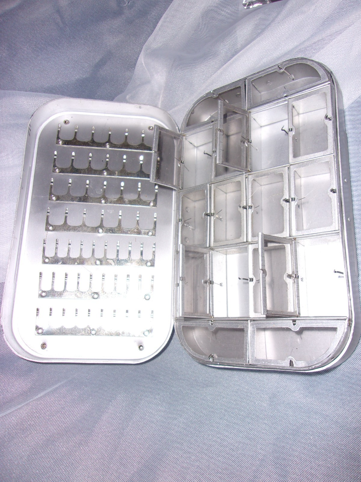 Wheatley Fly Box 16 Compartments w/Spring Lids & 58 Clips Fly Fishing ...