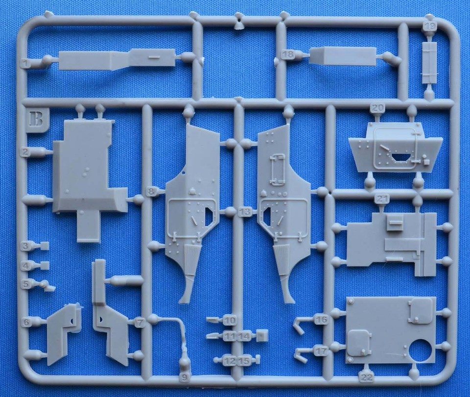 VB2L Mistral French light mobile AA system (long chassie) 1/72 ACE ...