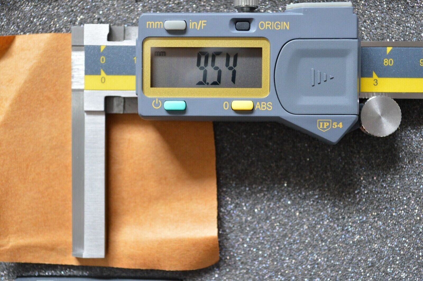 iGAGING ABSOLUTE ORIGIN Digital Inside Groove Vernier Caliper 10-150mm ...