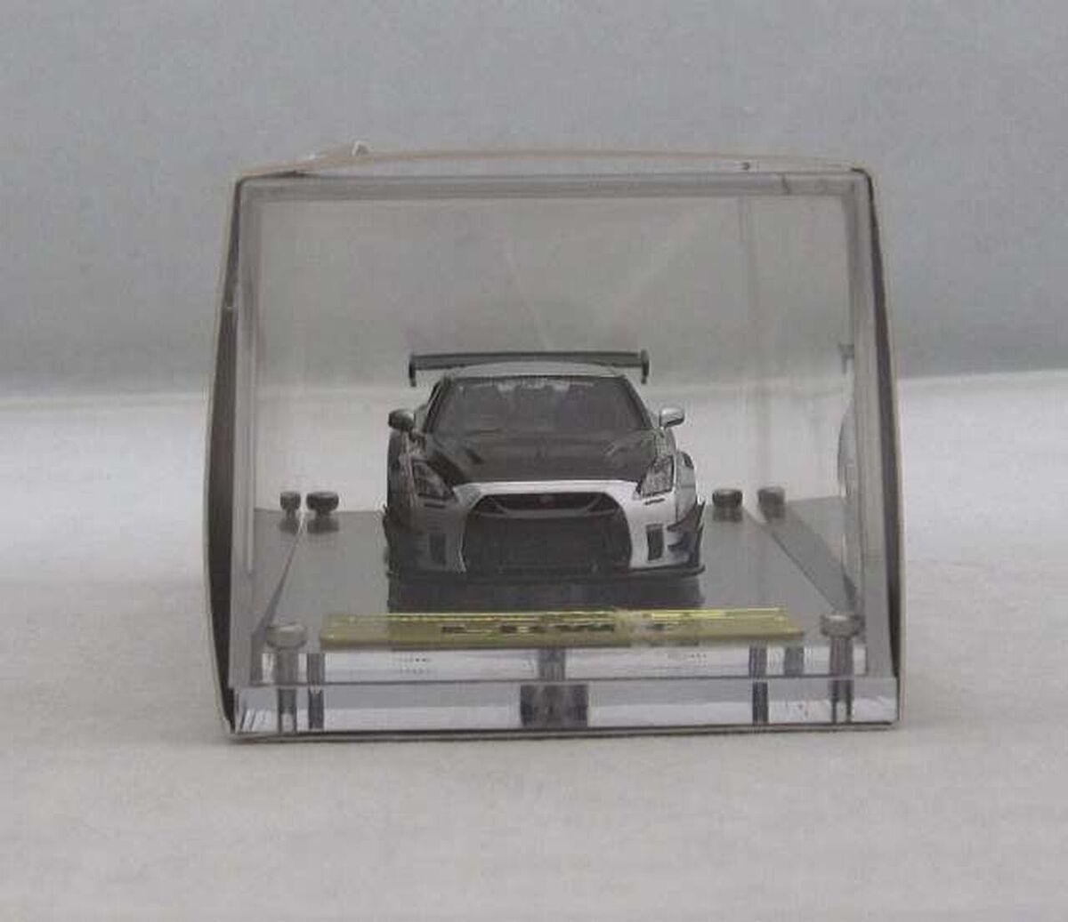 1/64 Ignition Model LB WORKS Nissan GT-R R35 type2 Silver w 1/64 Ignition Model LB WORKS Nissan GT-R R35 type2 Silver w