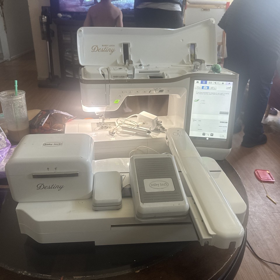 MINT BABY LOCK DESTINY SEWING, QUILTING + EMBROIDERY MACHINE | eBay