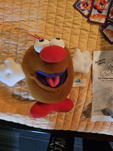 Parker Brothers Hot Potato Electronic Talking Game with Plush Toy ...