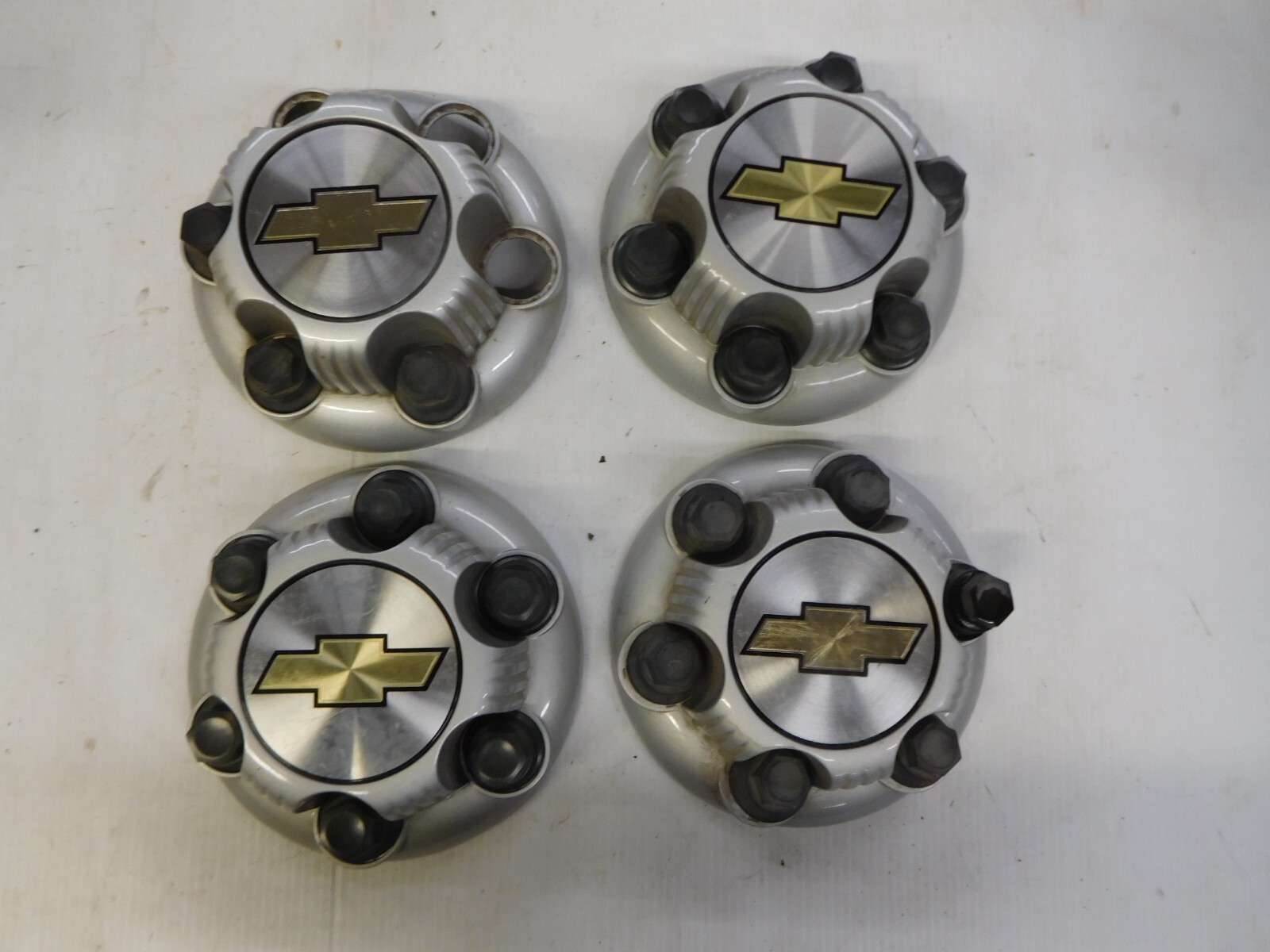 OEM Chevy Truck 1/2 Ton Silverado Tahoe Suburban Wheel Center Cap SET ...