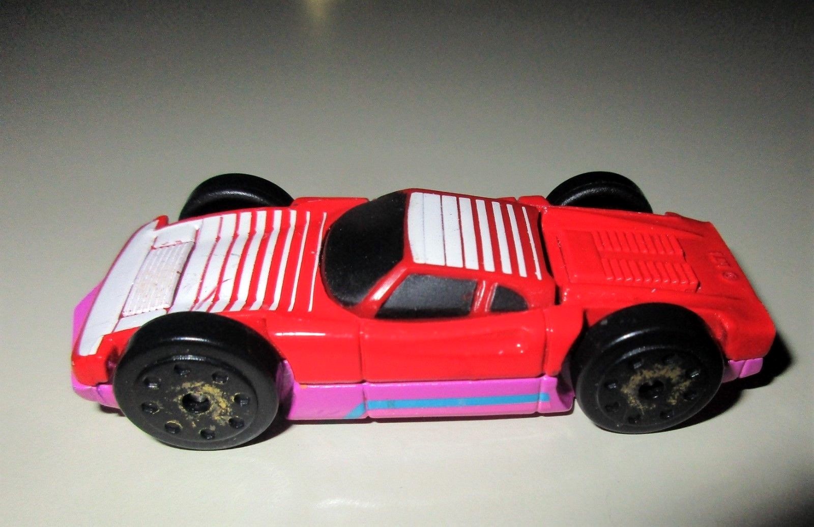 LTI 1:64 Scale Diecast Reversible Car: Magenta Convertible & Red/White ...