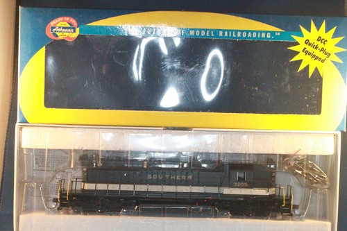 JP HO Athearn RTR 95211 EMD SD40-2 Southern Railway SRR 3205 DCC Kadee ...