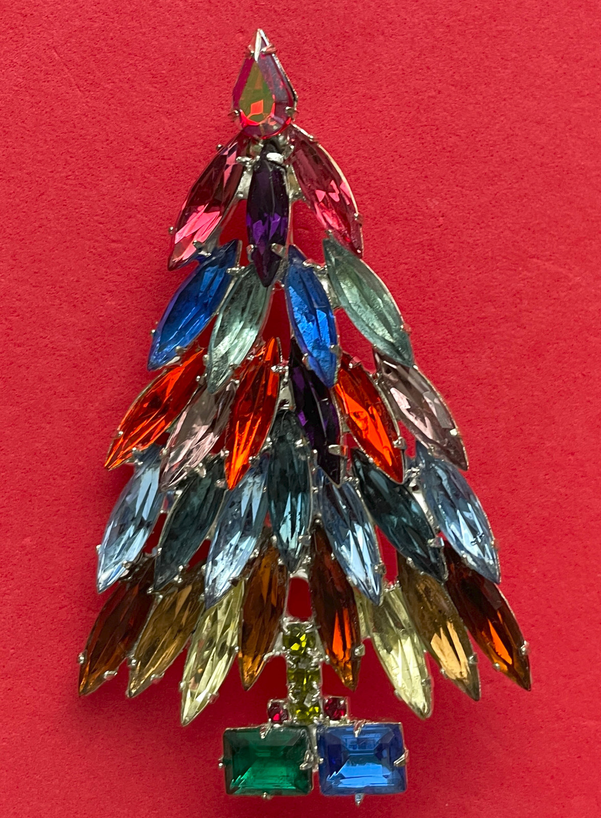 VINTAGE CHRISTMAS TREE BROOCH PIN GALE AND FRIENDS RH… - Gem