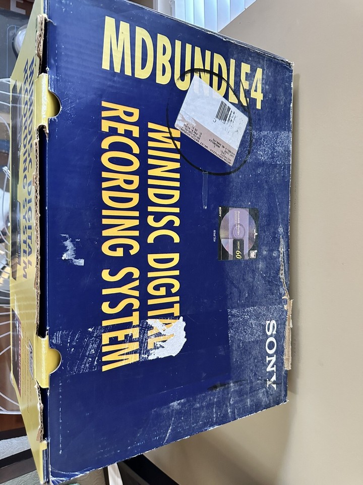 Sony MDS-JE510 MiniDisc Deck Recorder/Player Sony MZ-E40 BUNDLE BOX ...