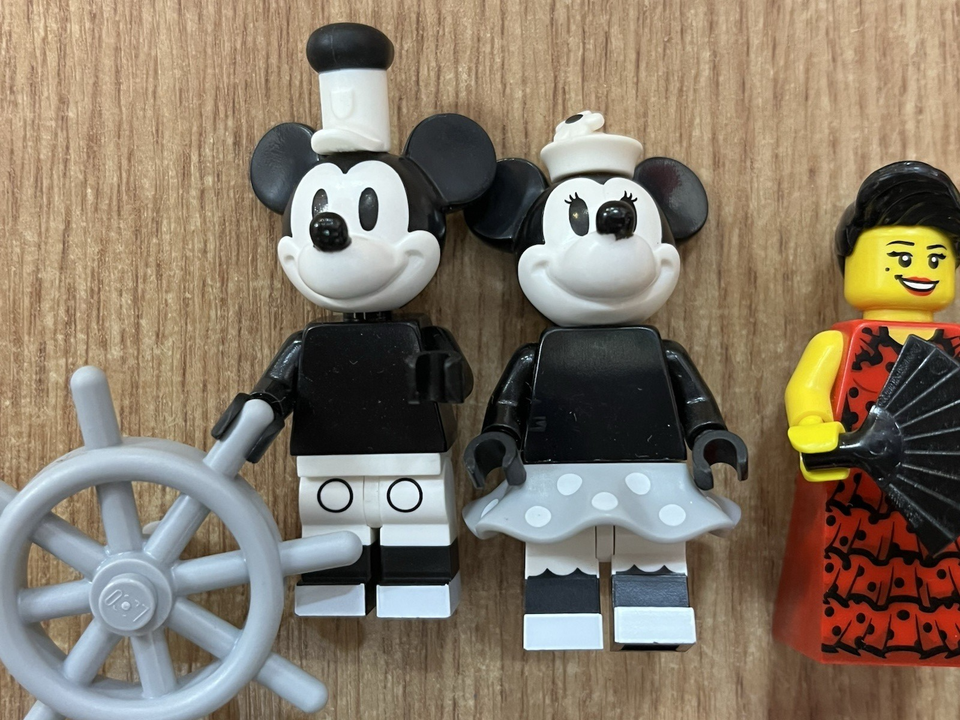 LEGO COLLECTOR FIGURE BUNDLE x 10 FIGURES incl CYCLOPS GOLFER DISNEY ...