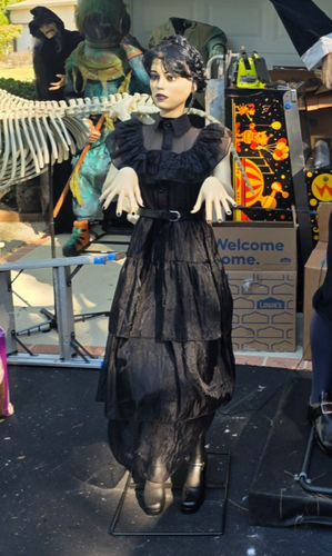 WEDNESDAY 5FT RAVEN DANCE ANIMATRONIC ANIMATED DANCE DOLL PROP VIRAL | eBay