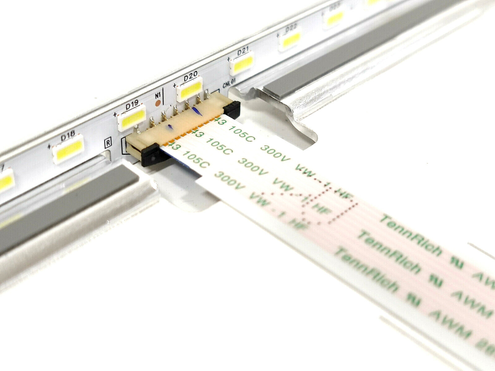 STRIPS LED Strisce 6202B000DM500 6202B000DP500 E88441 per PANASONIC TX ...