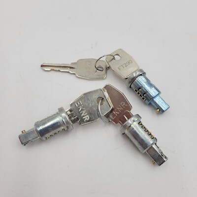 LAND ROVER DEFENDER 90 / 110 LOCK BARREL & KEY SET, 3 LOCKS AND KEYS ...