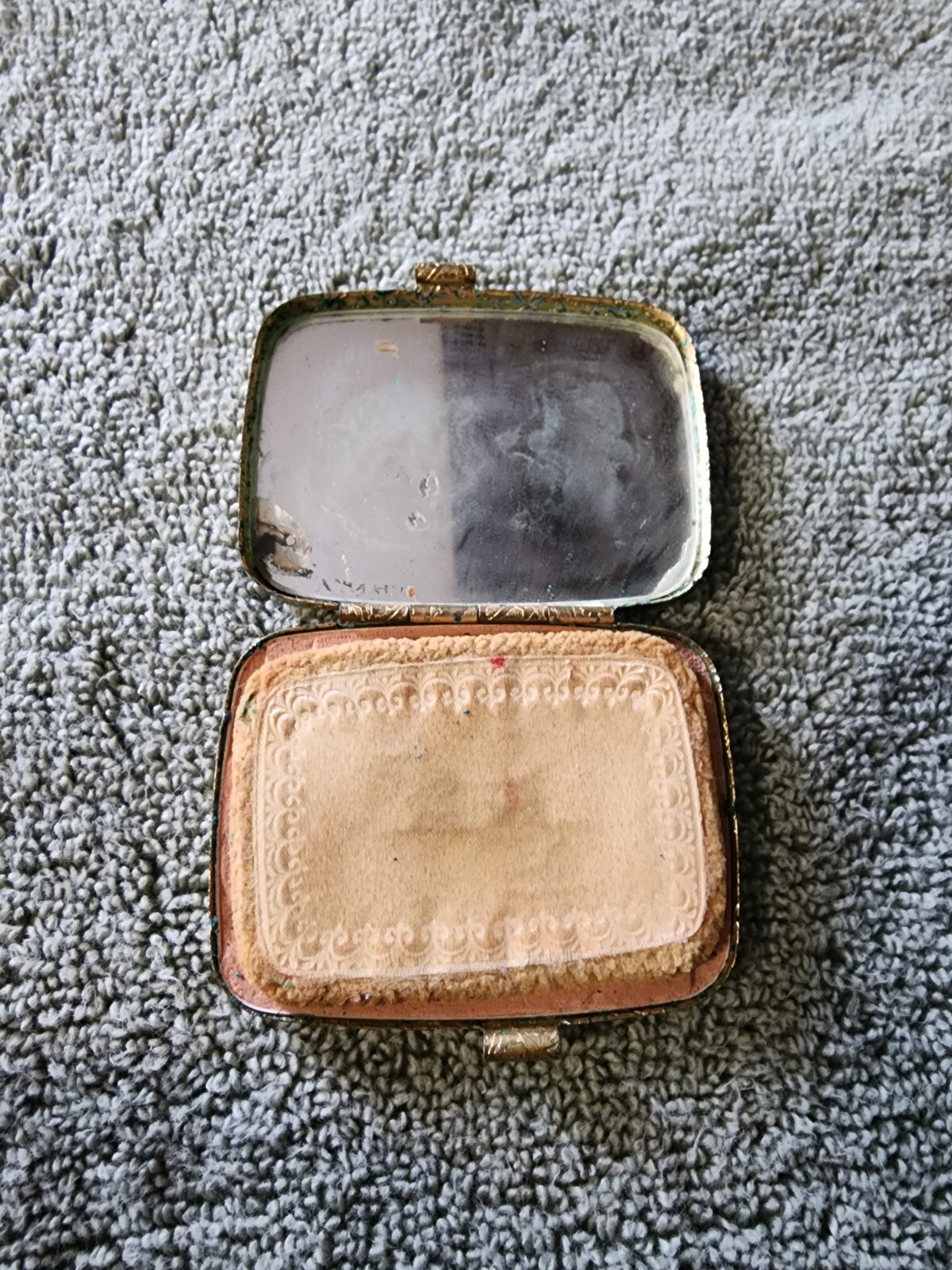 Vintage Metal Makeup Compact | eBay