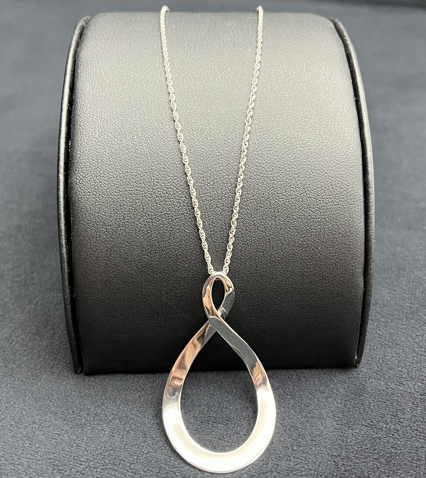 Modern Infinity Symbol Sterling Silver Pendant & Fren… - Gem