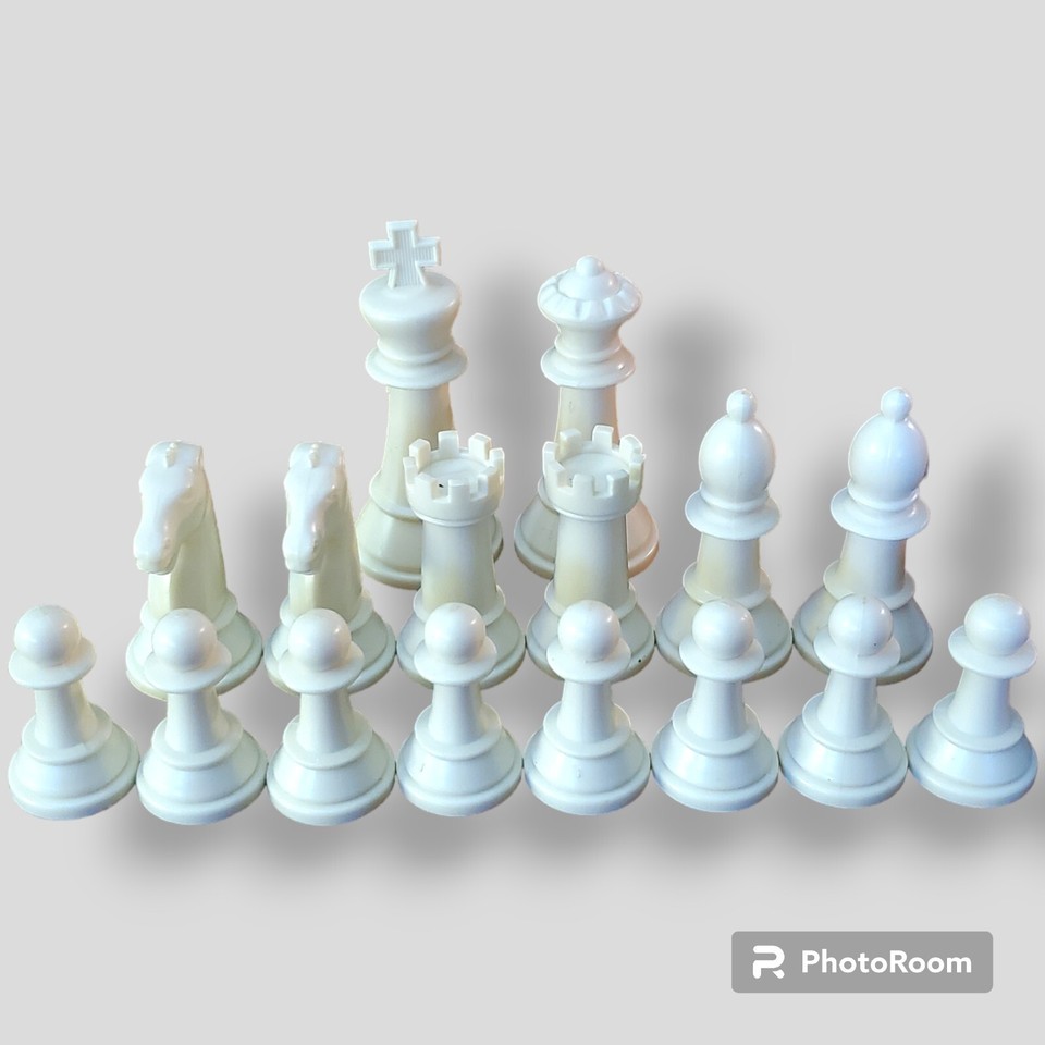 Chess Pieces-32 Complete Set Plastic Hollow Pieces-1.5" (pawn) to 3.25 ...