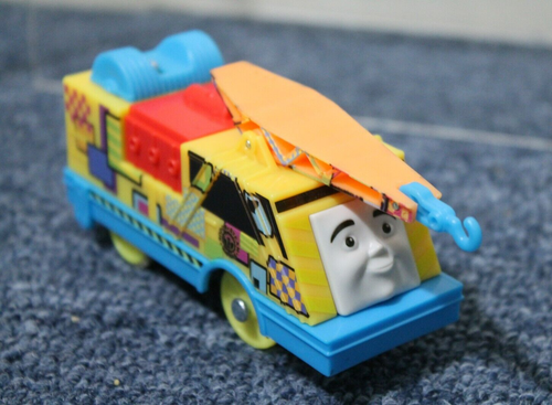2017 Mattel Thomas & Friends Trackmaster Hyper Glow Kevin Motorized ...