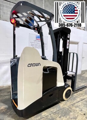 Forklifts - Crown Electric