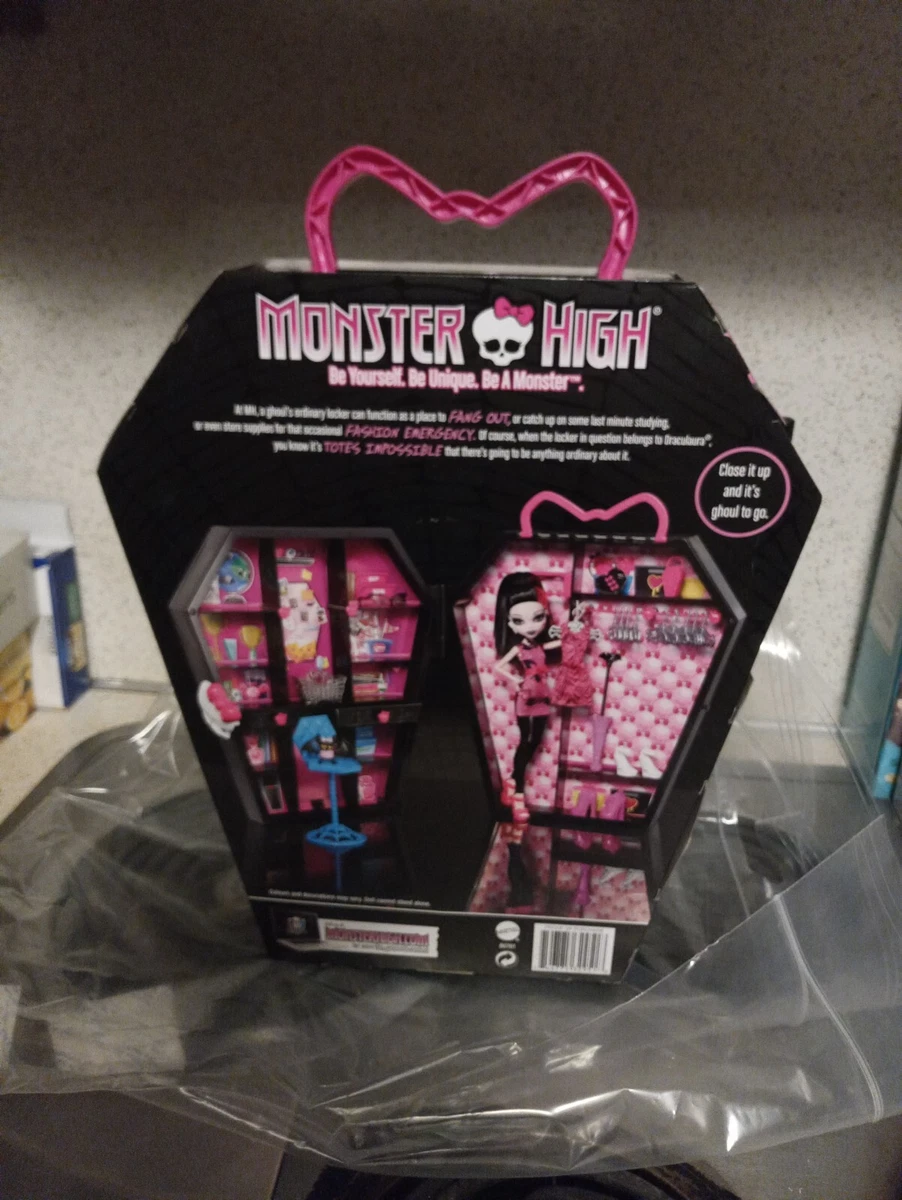 Monster High Draculocker Draculaura Doll www.salaberlanga.com