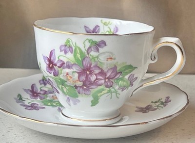 Tuscan Bone China England Teacup & Saucer Set With Violet Floral Design ...