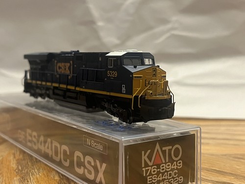 N Scale ES44DC CSX Kato Locomotive Road# 5329 | eBay