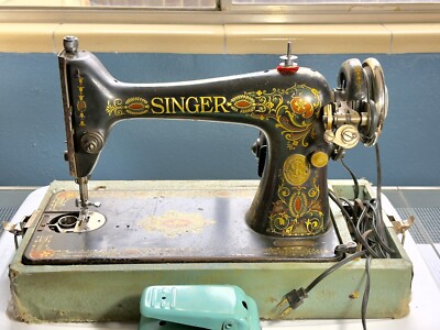 Antique 1911 Singer Sewing Machine 66 W/ Motor, Foot Pedal & Light ...