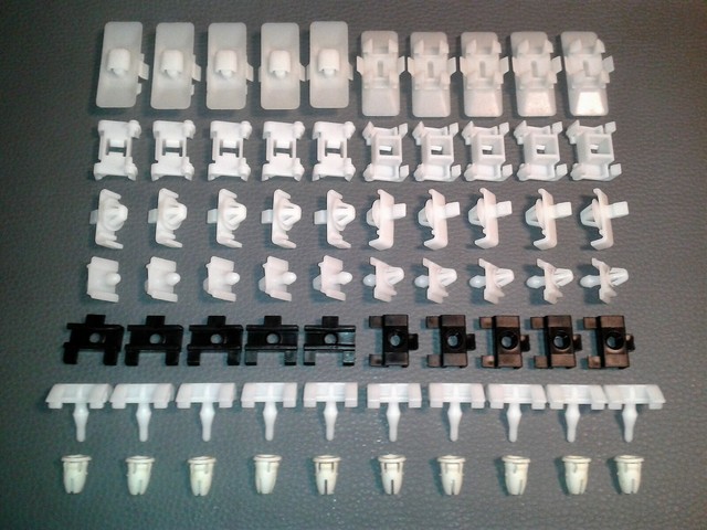 50 clips / buttons Mercedes-Benz W108 W109 W114 W115 A0019881581 ...