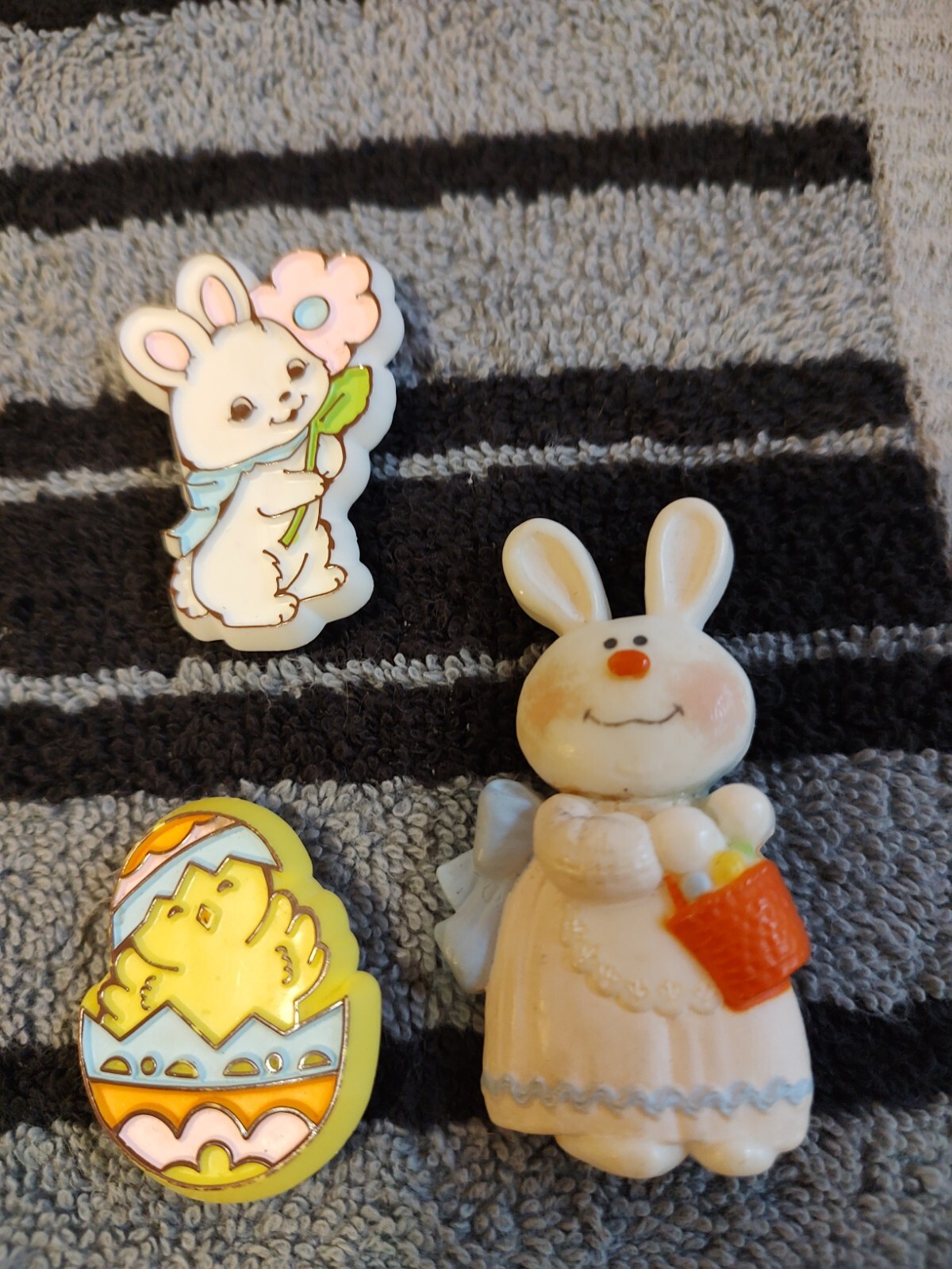 Lot of 3 Vintage Hallmark Christmas Easter Lapel Pins Bernadette Bunny ...