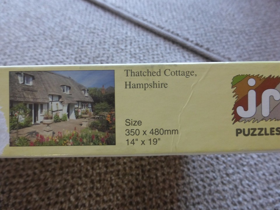 Thatched Cottage Hampshire 500 piece jigsaw puzzle 1 piece missing | eBay