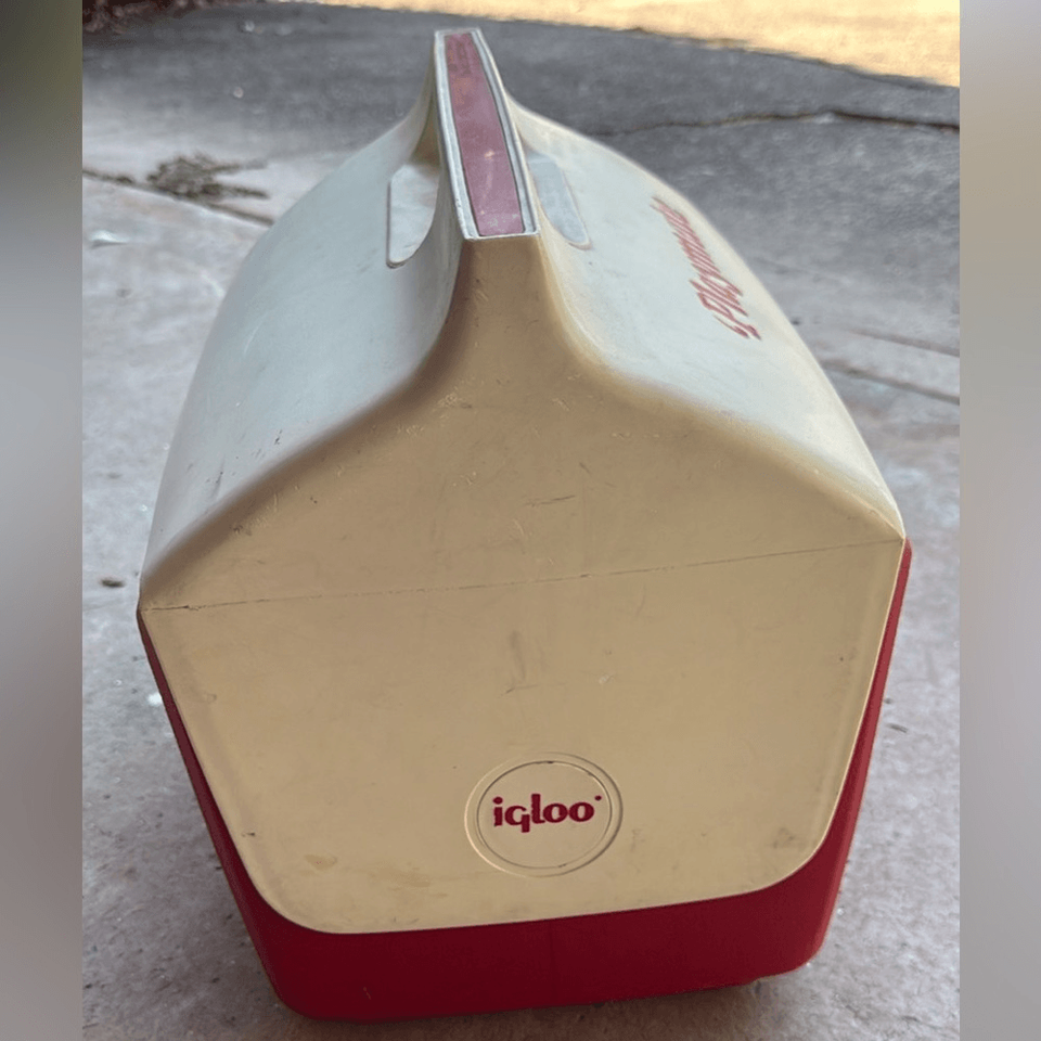 Vintage Igloo Playmate 1970’s Red White Push Bottom Flip Top Cooler 16 ...