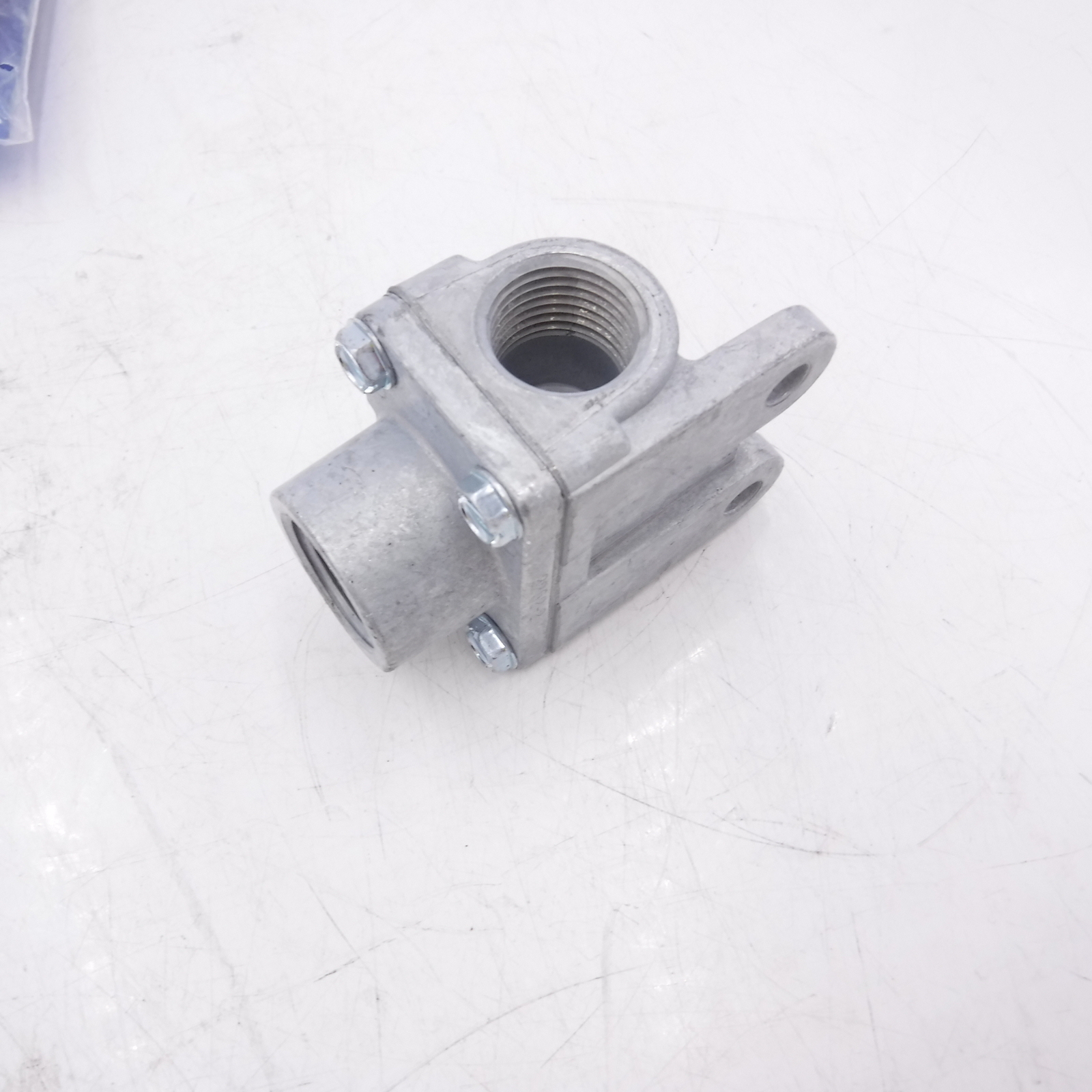 2252-2d PACCAR Peterbilt Fuel Flow Return Splitter Valve GT Development ...