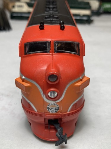 HO Scale F7 A Southern Pacific Daylight locomotive powered. Lighted. | eBay