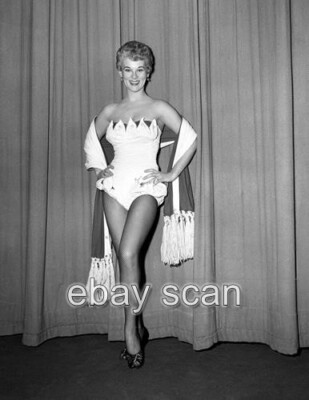 STAR TREK GRACE LEE WHITNEY LEGGY CHEESECAKE 8X10 PHOTO 1 | eBay