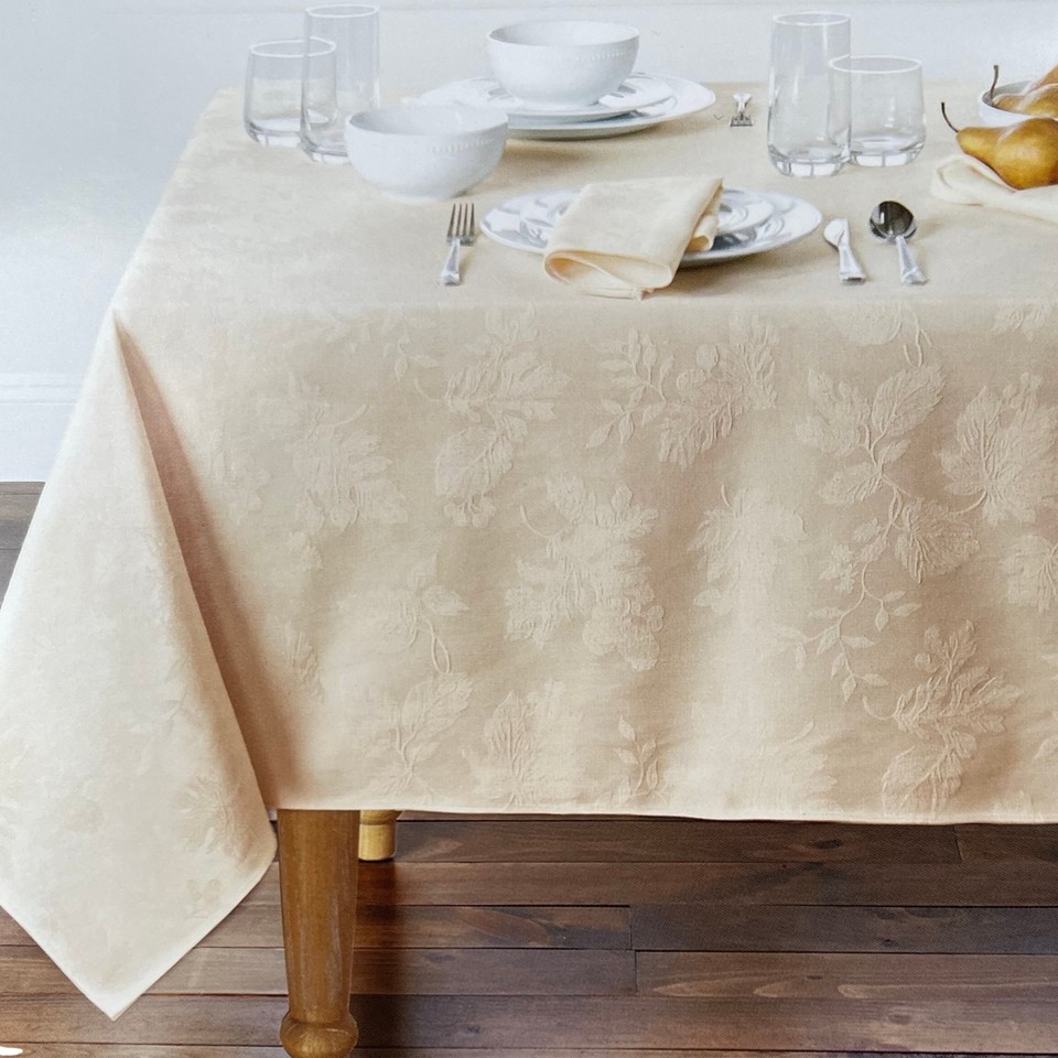 Town & Country Autumn Medley Ivory Fall Leaf Damask Tablecloth, 60x120 ...
