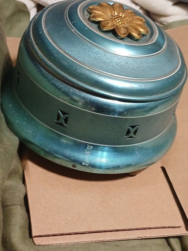 Cody Creations Powder Box New York 1940s Musical Aluminum Blue Boudoir ...