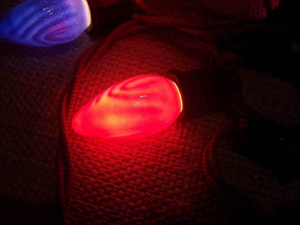 2 Sets of 7 Christmas C 9 Swirl Bulbs Lights 14 Total 2 Cloth Noma ...