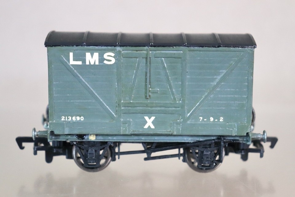 BACHMANN KIT BUILT LMS GREY TALL PLANKED GOODS VAN X WAGON 213690 od | eBay