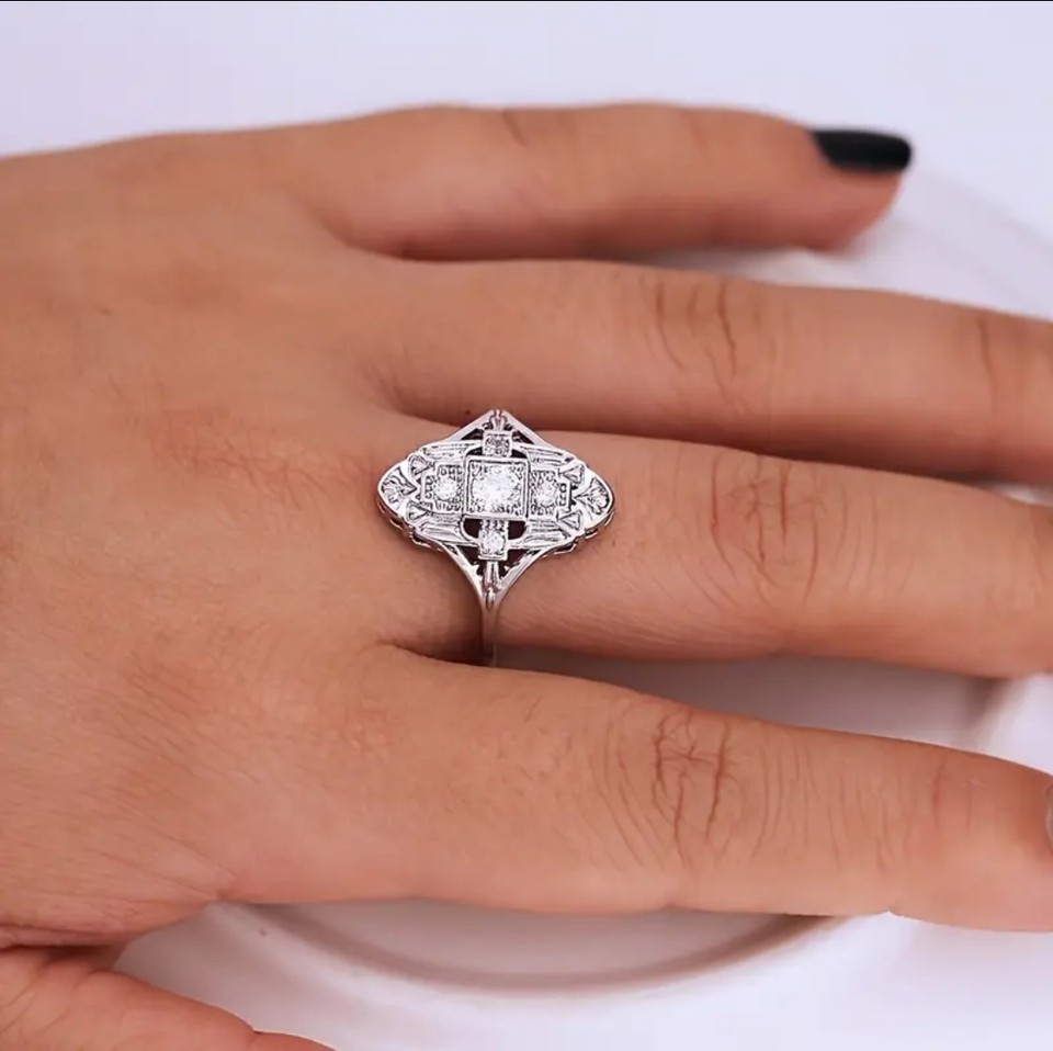 Vintage Looking Ring | eBay