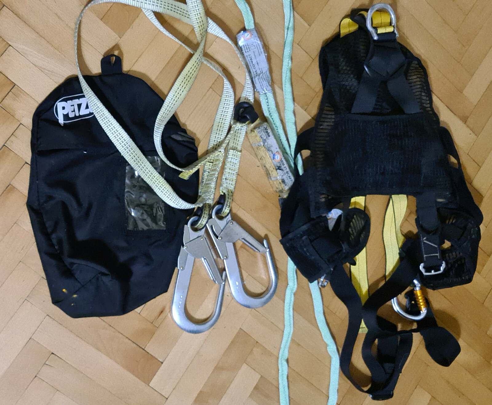 Petzl Newton Easy-Fit Fast Jak Harness Body Fall Arrest , yale FAST JAK ...