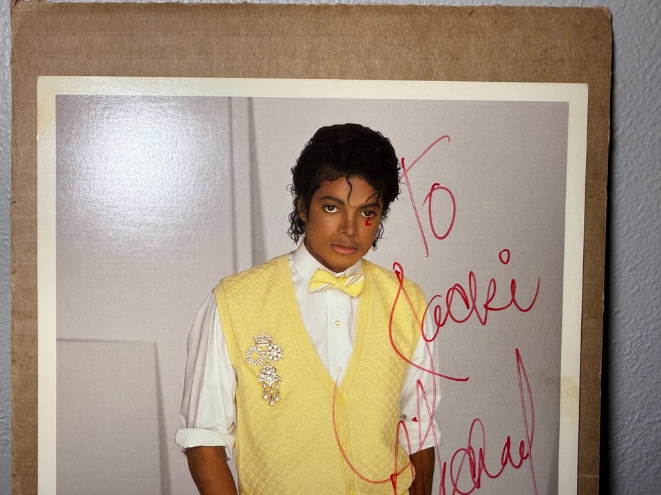 1983 Michael Jackson Autograph Promo EMMC Photo Original Signed To ...