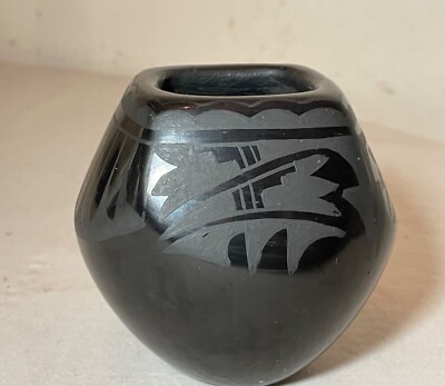 Yolanda Velarde Native American Santa Clara Pueblo Black Pottery ...
