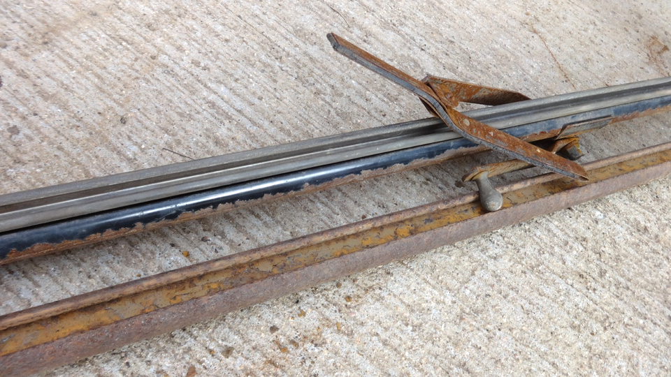 1923 1924 1925 Model T Ford Roadster WINDSHIELD FRAME w/ STANCHIONS ...